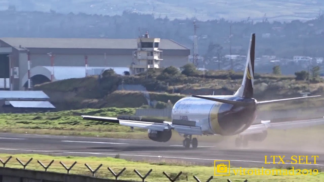 AerCaribe Cargo Boeing 737-400F aterrizando - YouTube