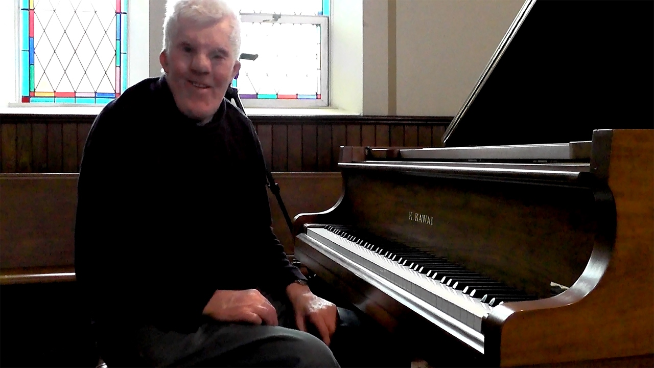 Robby Gibson playing at FB Ingersoll - YouTube