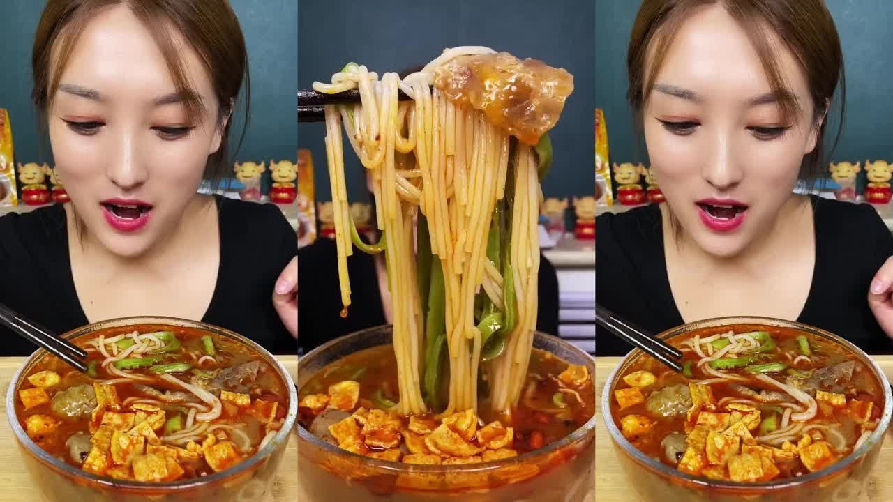 ASMR MUKBANG| Yakisoba Fire noodles! Frank Sausage, Vienna Sausage ...