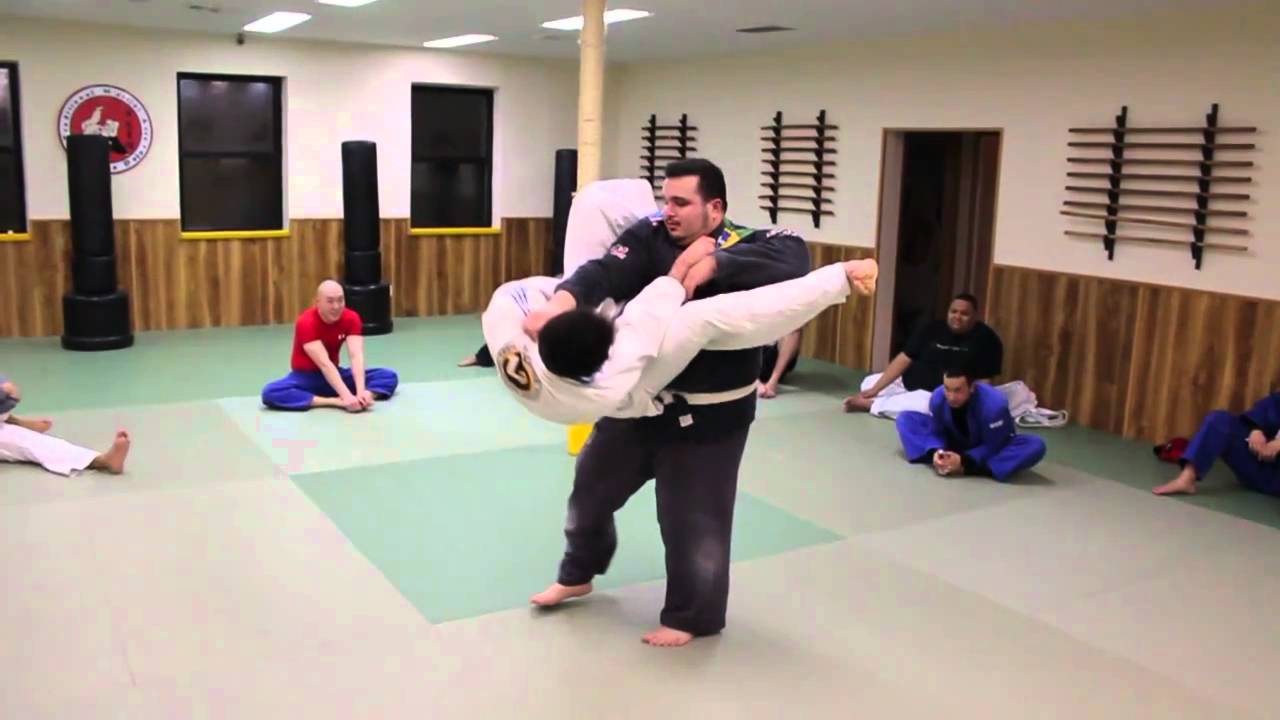 Red Dawn Combat Club Flying Arm Bar - YouTube