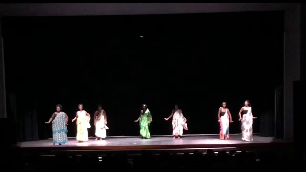 Spectacle multiculturel de Samuel-Genest - YouTube