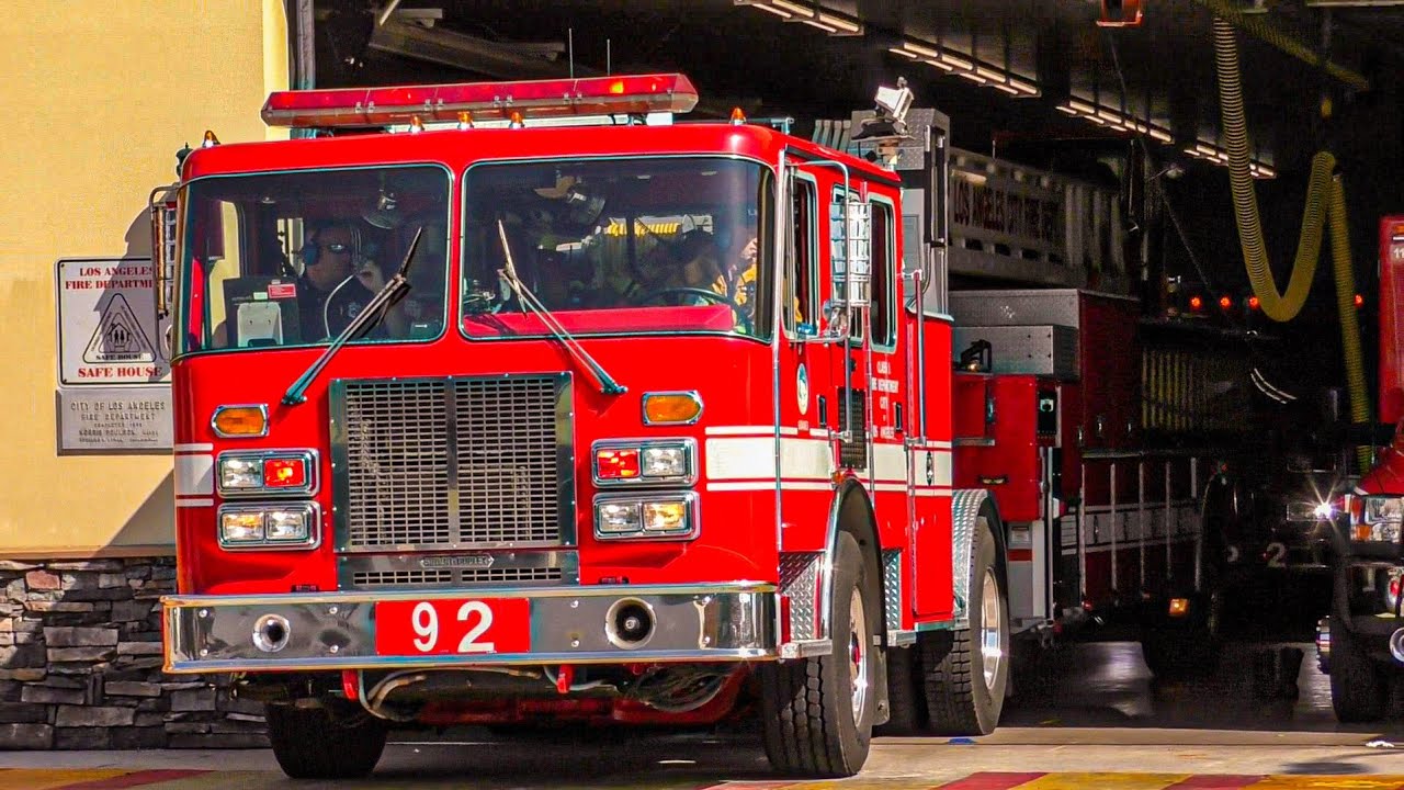 LAFD Light Force 92 (both reserves) Responding - YouTube
