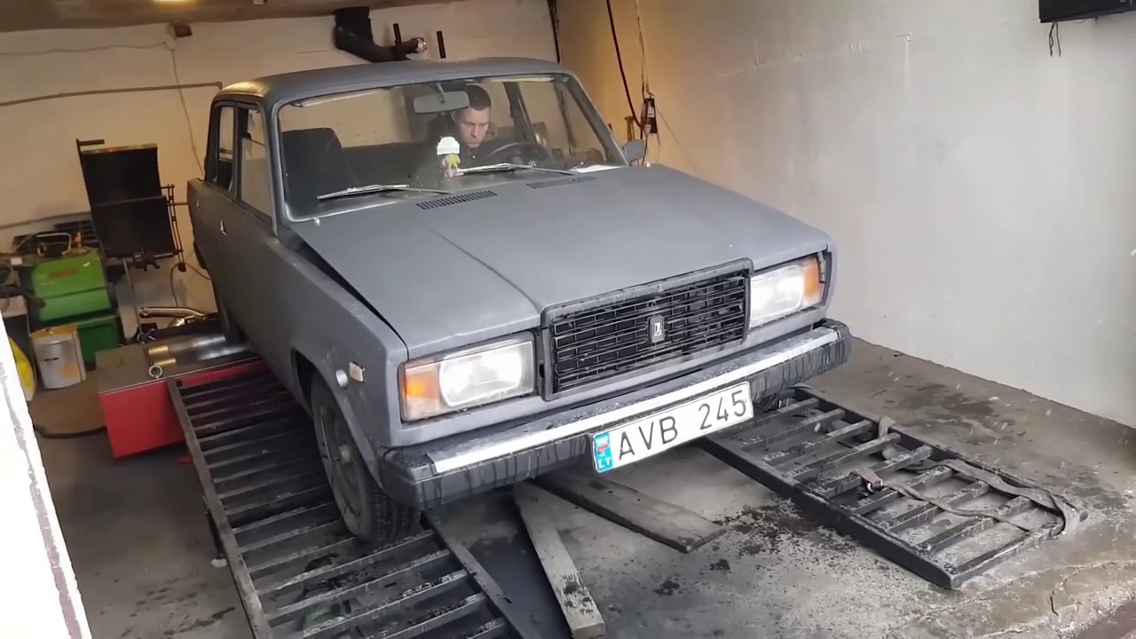 Lada 2107 1.5 Turbo LPG cold start - YouTube