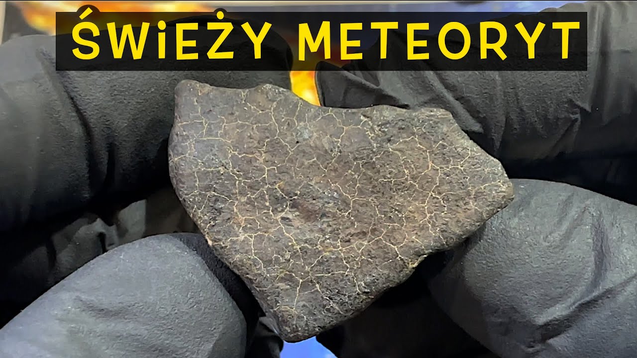 Jak wygląda świeży meteoryt? - YouTube