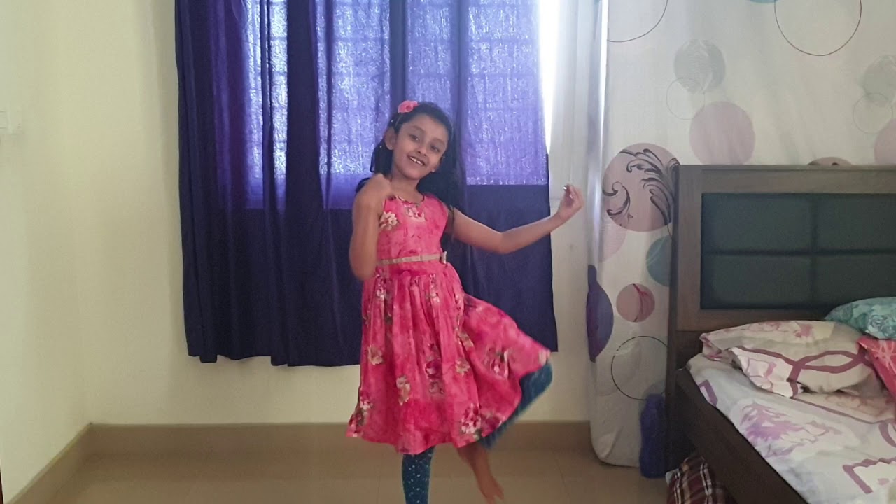 Nanda solo dance - YouTube