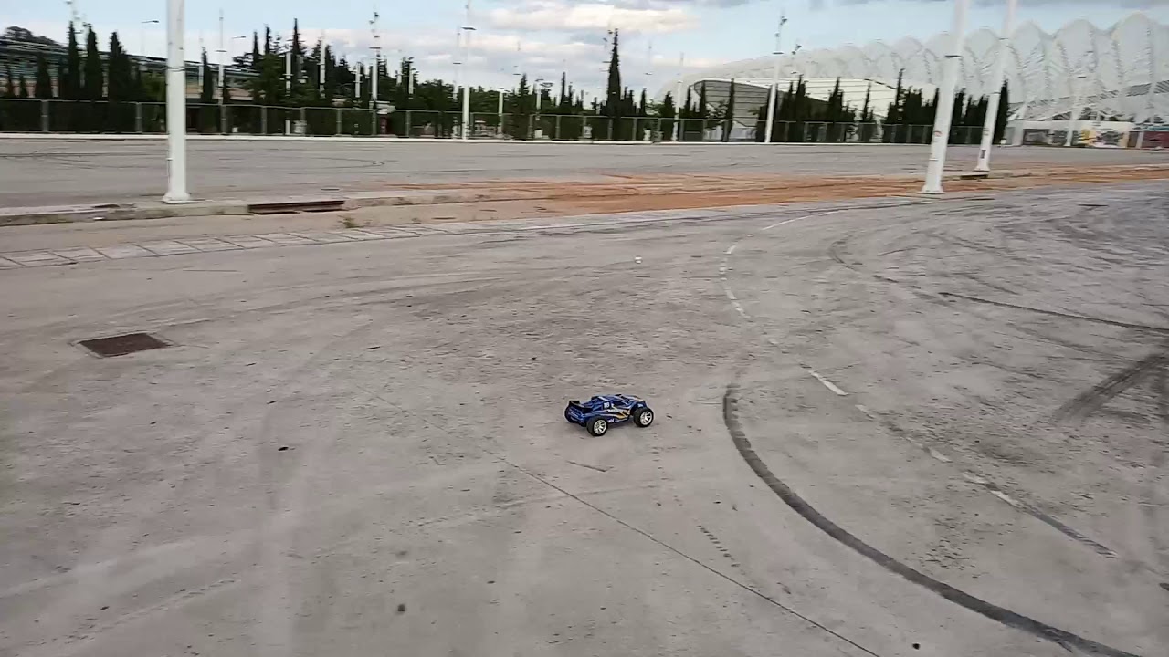 Tamiya revstorm - YouTube