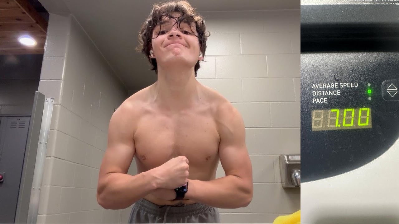 7 mile treadmill run/Chest - YouTube