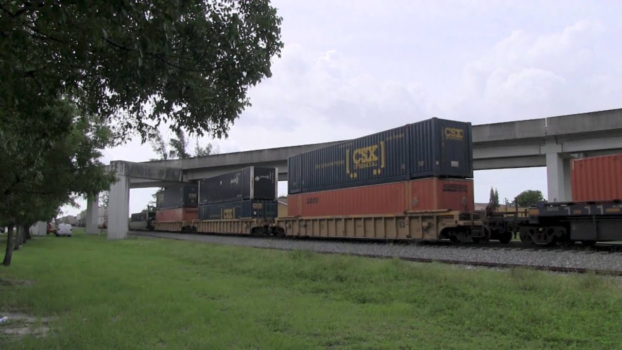FEC Train 121 in Hialeah, Florida - YouTube