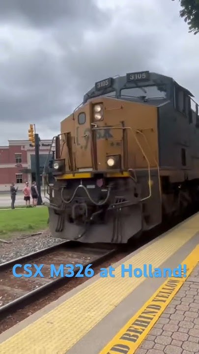 CSX Train in Holland, Michigan! - YouTube