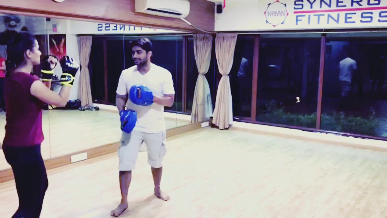 Boxing Defense Techniques | Synergy Fitness | - YouTube