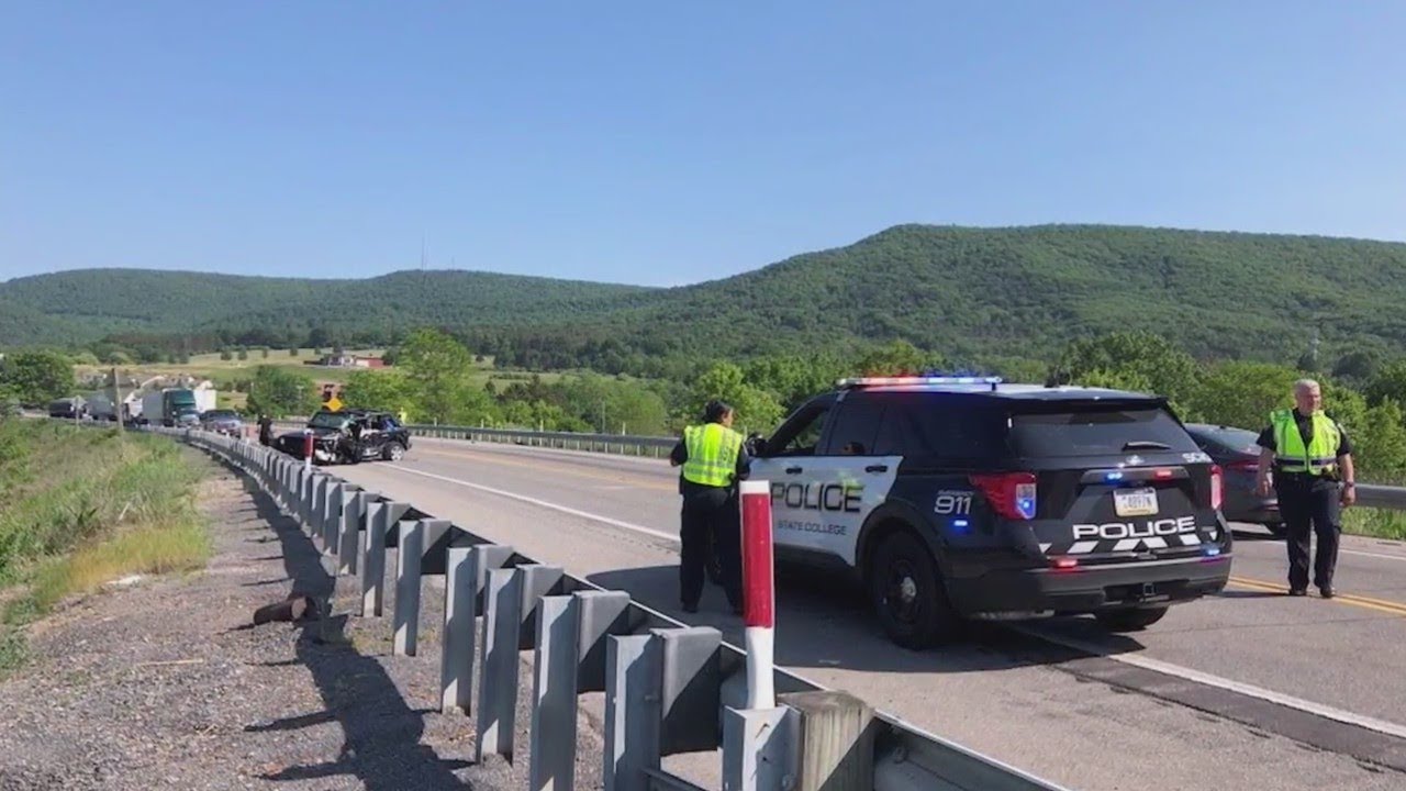 Crash closes section of Route 322 near State College - YouTube