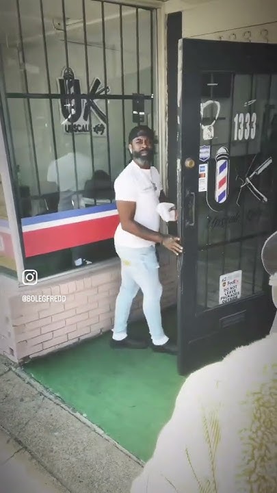 Bolegfredd Getting Disrespected By A Barber At The Barbershop‼️😂