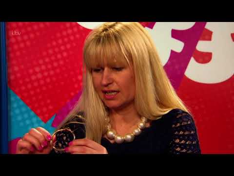 Fay Rutter pink nails - YouTube