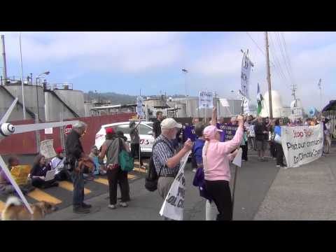 Portland Hippies Blockade Oil Terminal - YouTube