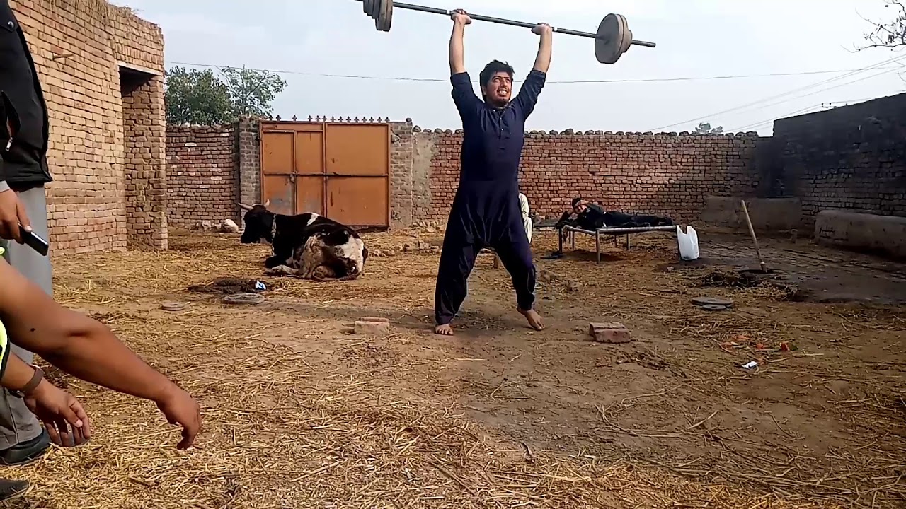Weight lifting Competition in Gujranwala Punjab Pakistan Pehlwan Usman ...
