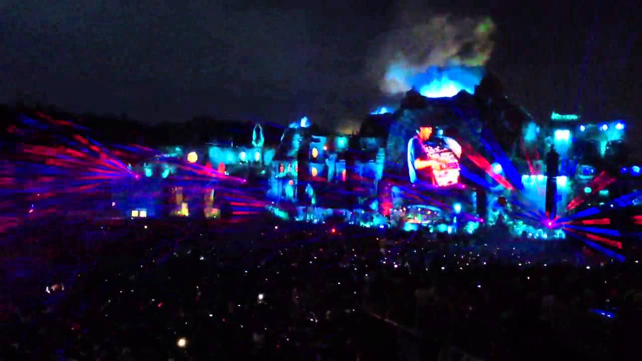 Tomorrowland 2013 - Avicii (show lasers) - YouTube