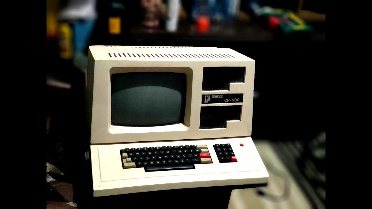 Prologica CP-500 - computador (bem) antigo. - YouTube