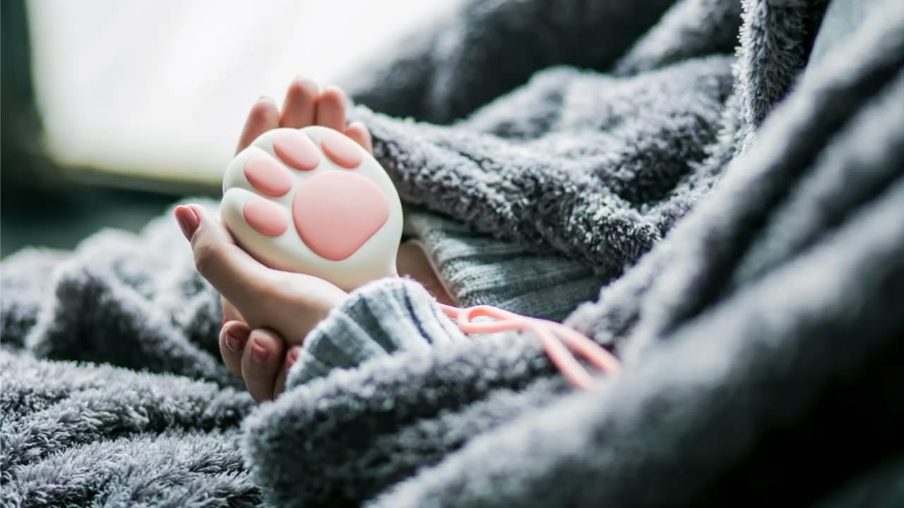 Cat's Paw Power Bank Hand Warmer - Cutiey - YouTube