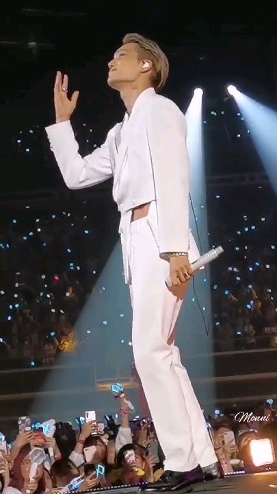 [카이] 190915 KAI - Falling For You EXplOration in SG - YouTube