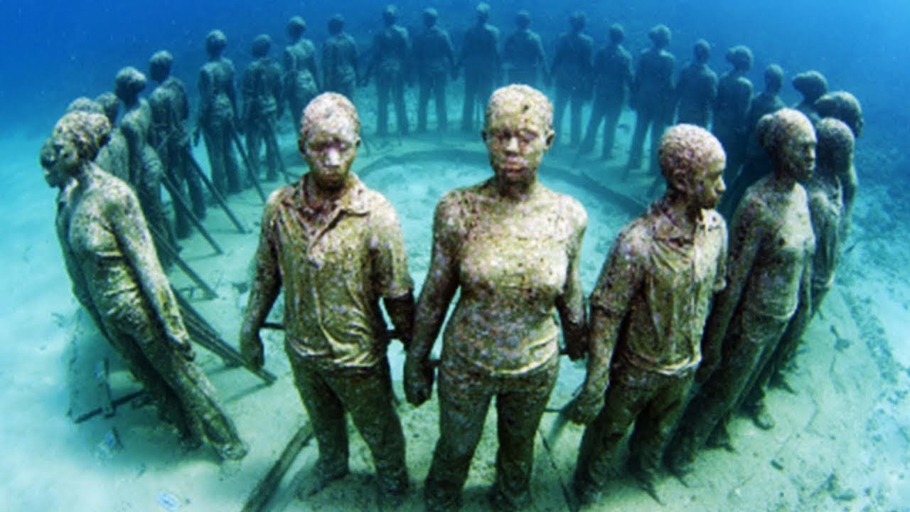 Divers Finds Bodies Chained Together Underwater, Then They Discover The ...