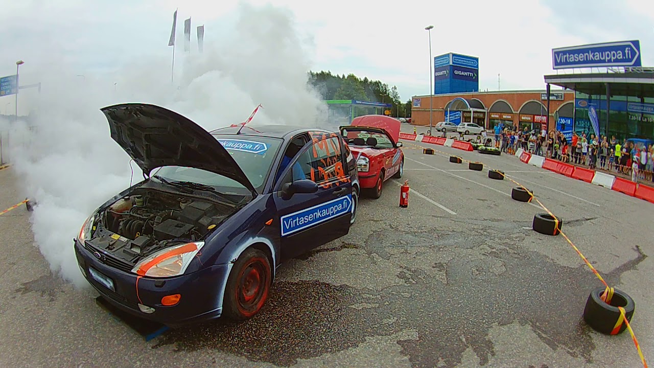 FORD FOCUS ENGINE EXPLOSION - YouTube