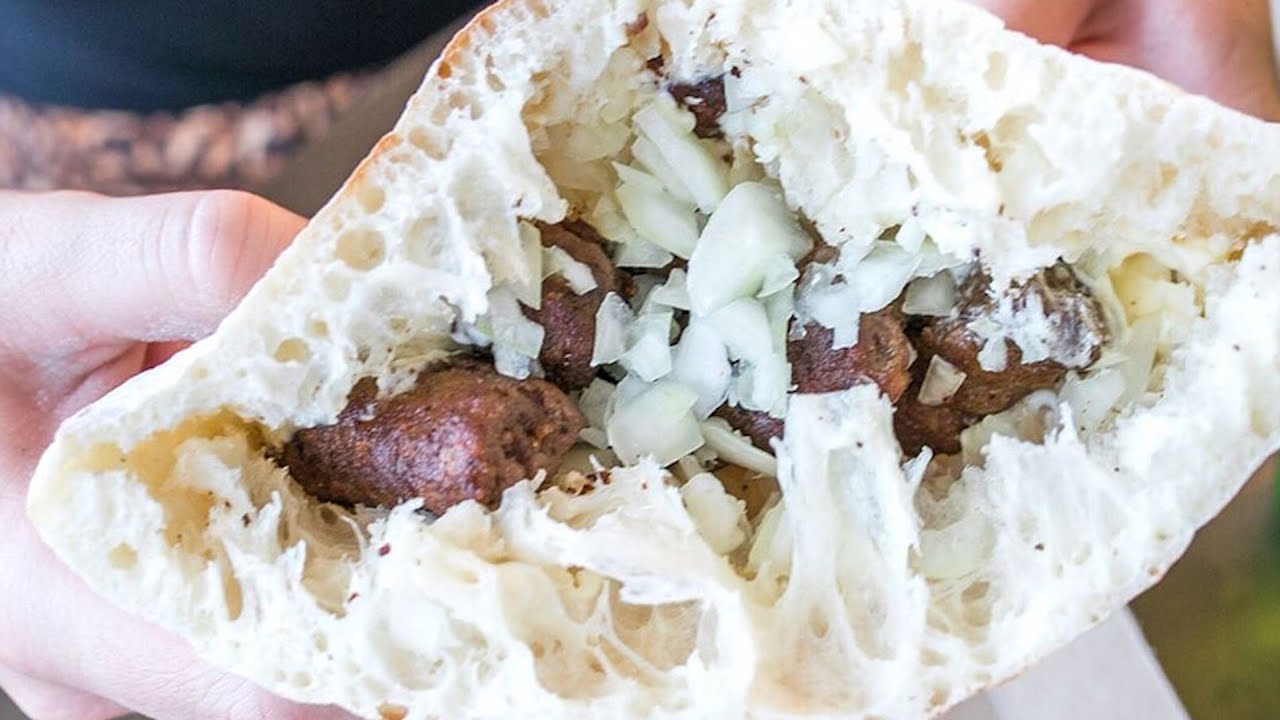 Somun Superstar in Toronto bakes fresh Bosnian bread from scratch - YouTube