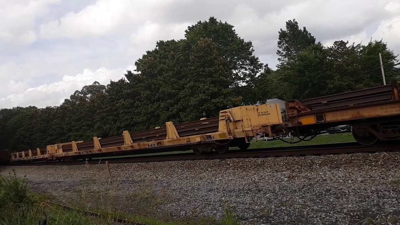 NS 119 with NS 8077 ES44AC and NS 1044 SD70ACE - YouTube