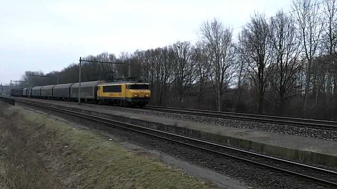 Short Freight Train with Steel products, Electric loco Railion/DBSRN ...