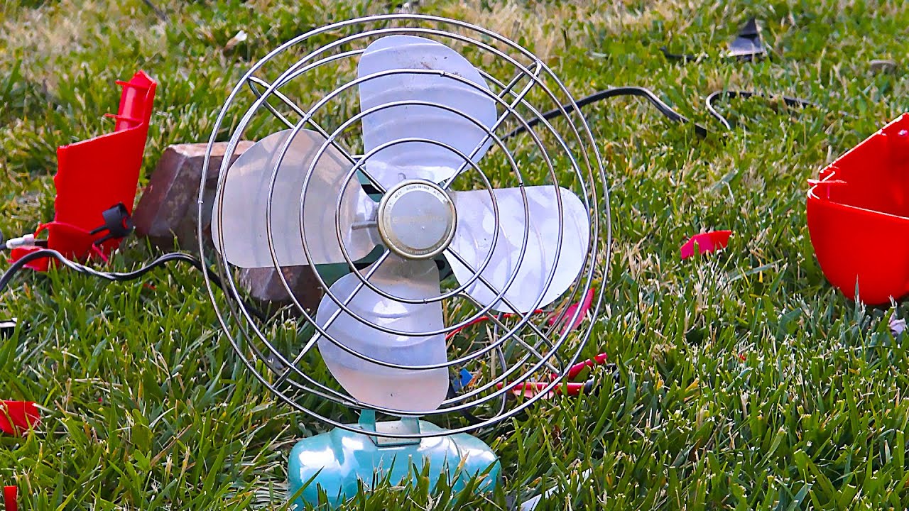 [SPARKS!] Vintage Eskimo Desk Fan Destruction - YouTube