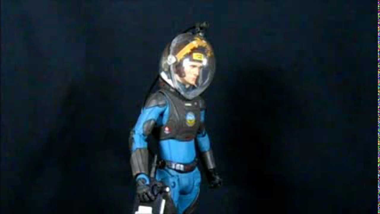 "David 8" NECA Prometheus [wave 2] - YouTube