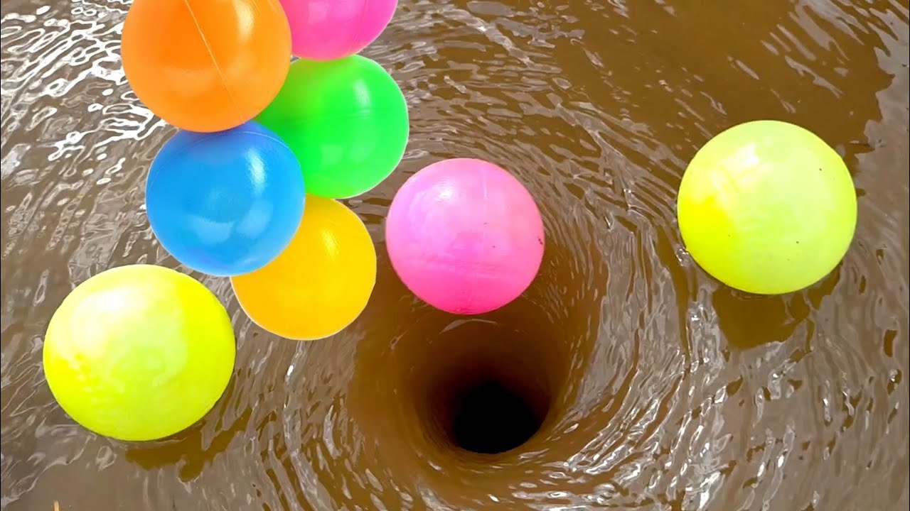 experiment, drop plastic ball into whirlpool and interesting thing ...