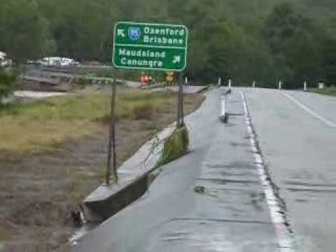 Coomera and Oxenford Floods Gold Coast Australia - YouTube
