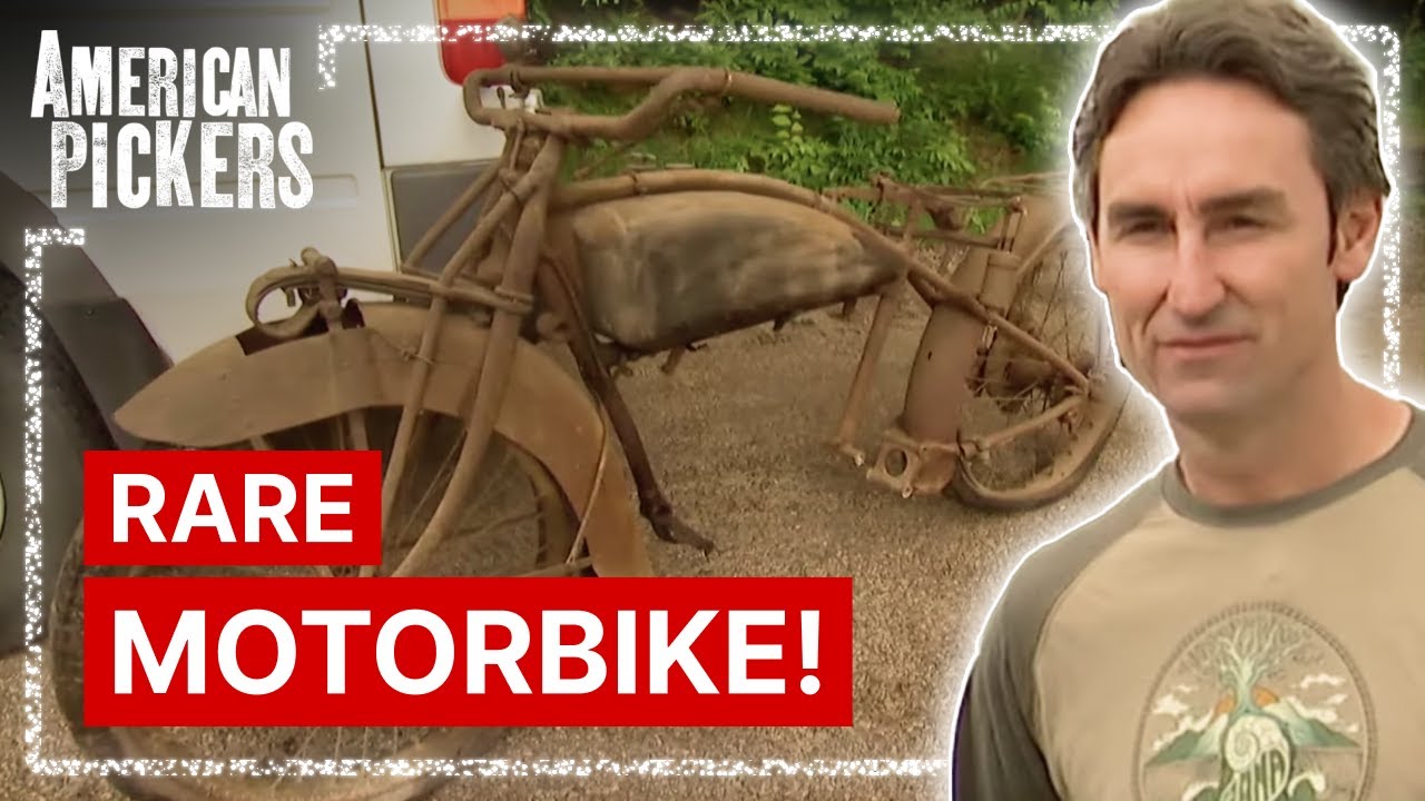 RARE $9,000 Motorcycle Engine Find! | American Pickers - YouTube
