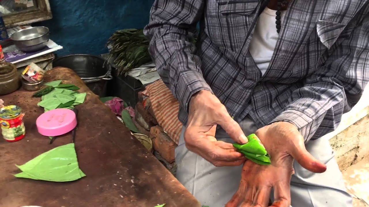 How to Prepare and Chew Paan in Varansi, India (Nov. 2015) - YouTube