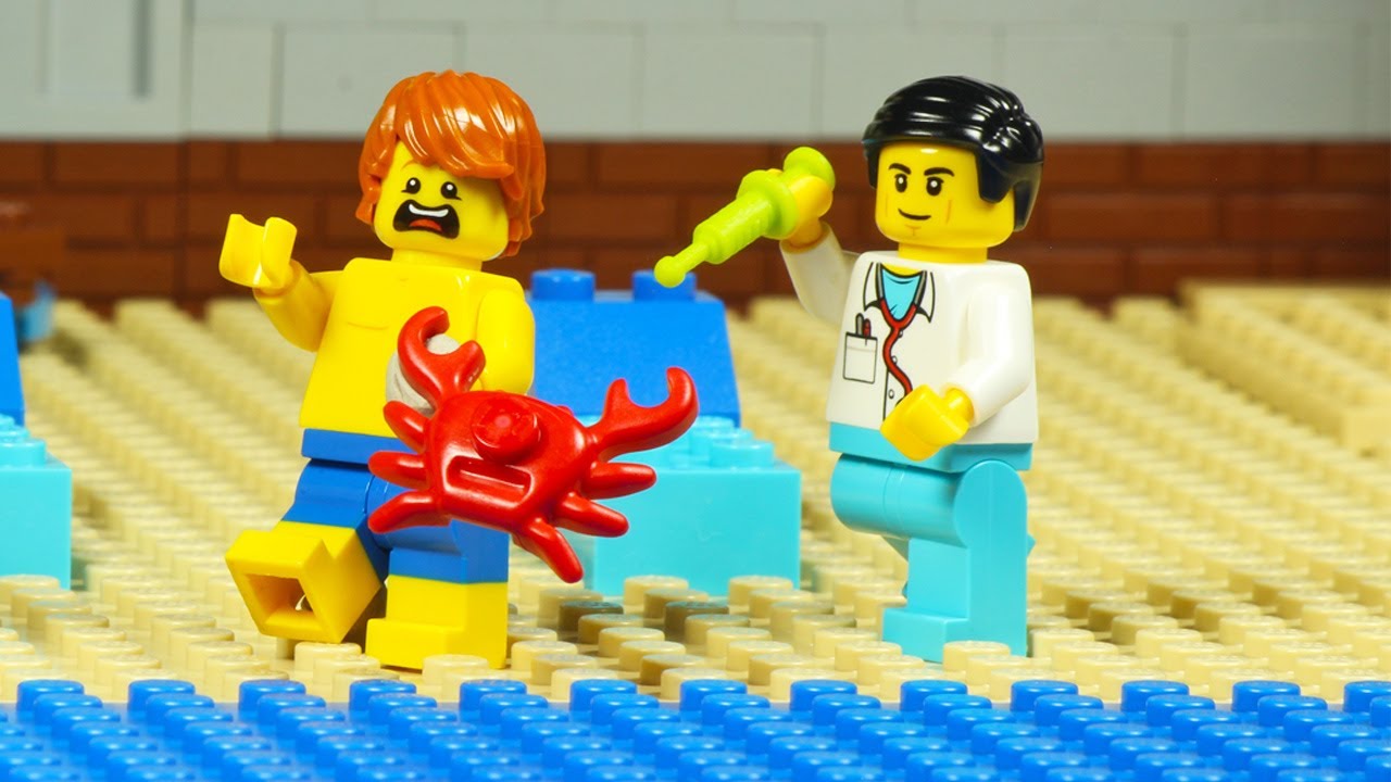 Lego City Hospital Emergency Room Crab Attack - YouTube