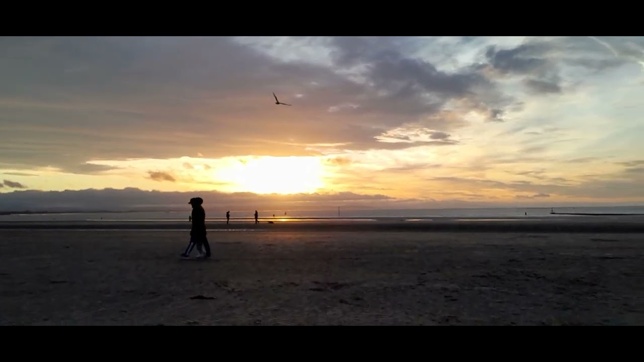 "Sunsetting" on Crosby Marina🌅& Waterloo Beach🐚 Waterloo,Liverpool/England🌅30/12/24 - YouTube