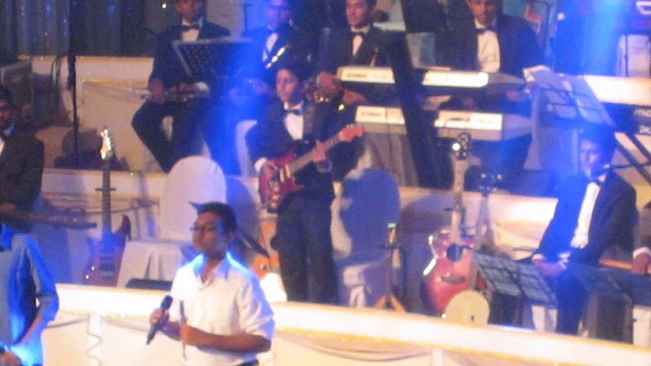 Royal college SAGA 2013 Shenal Egalla and others singing one direction ...