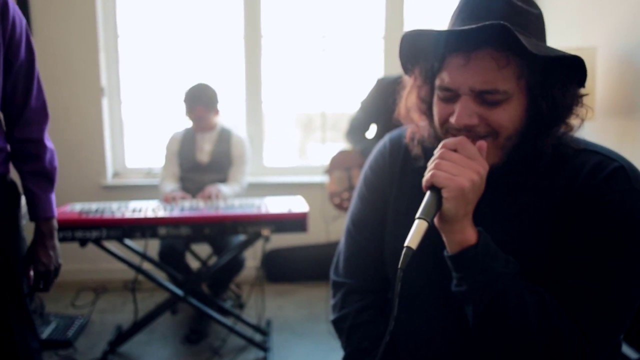 The Lique - Can I Call You? (feat. The Philharmonik) - YouTube