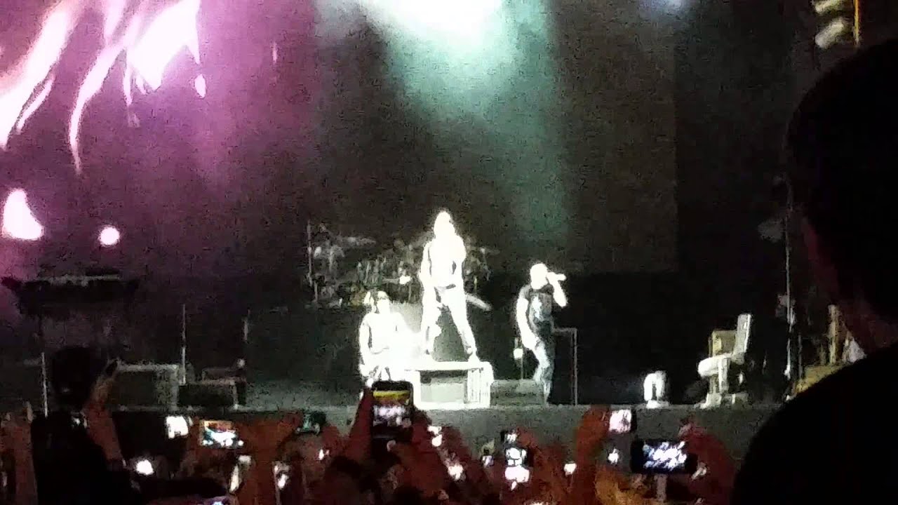 Linkin Park - In The End (Live in Brasília) - YouTube