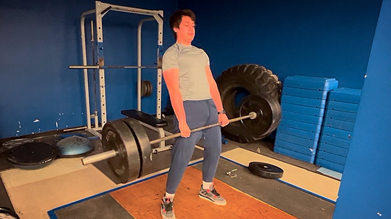 Winter Bulk Day 61 - make up chest and back - YouTube