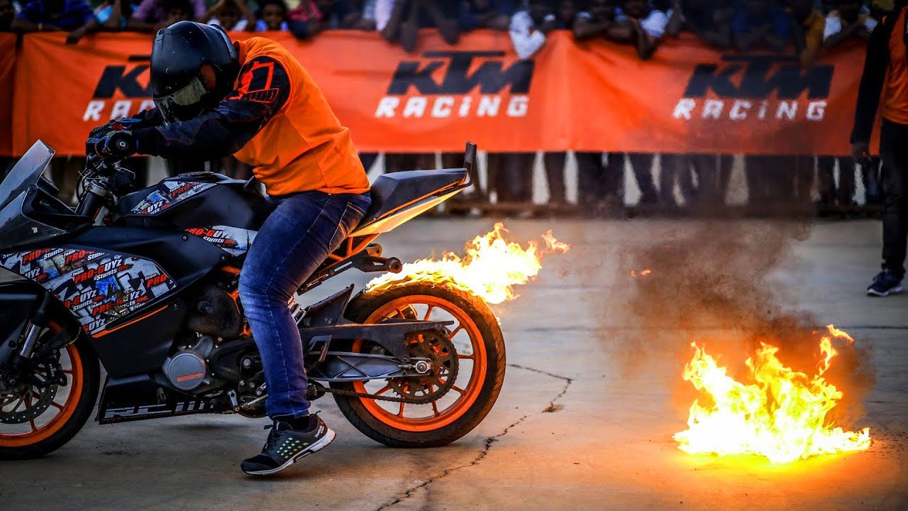 KTM ORANGE DAY MUMBAI 2018 | Fire Burnout & Stunning Stunts on KTM RC ...