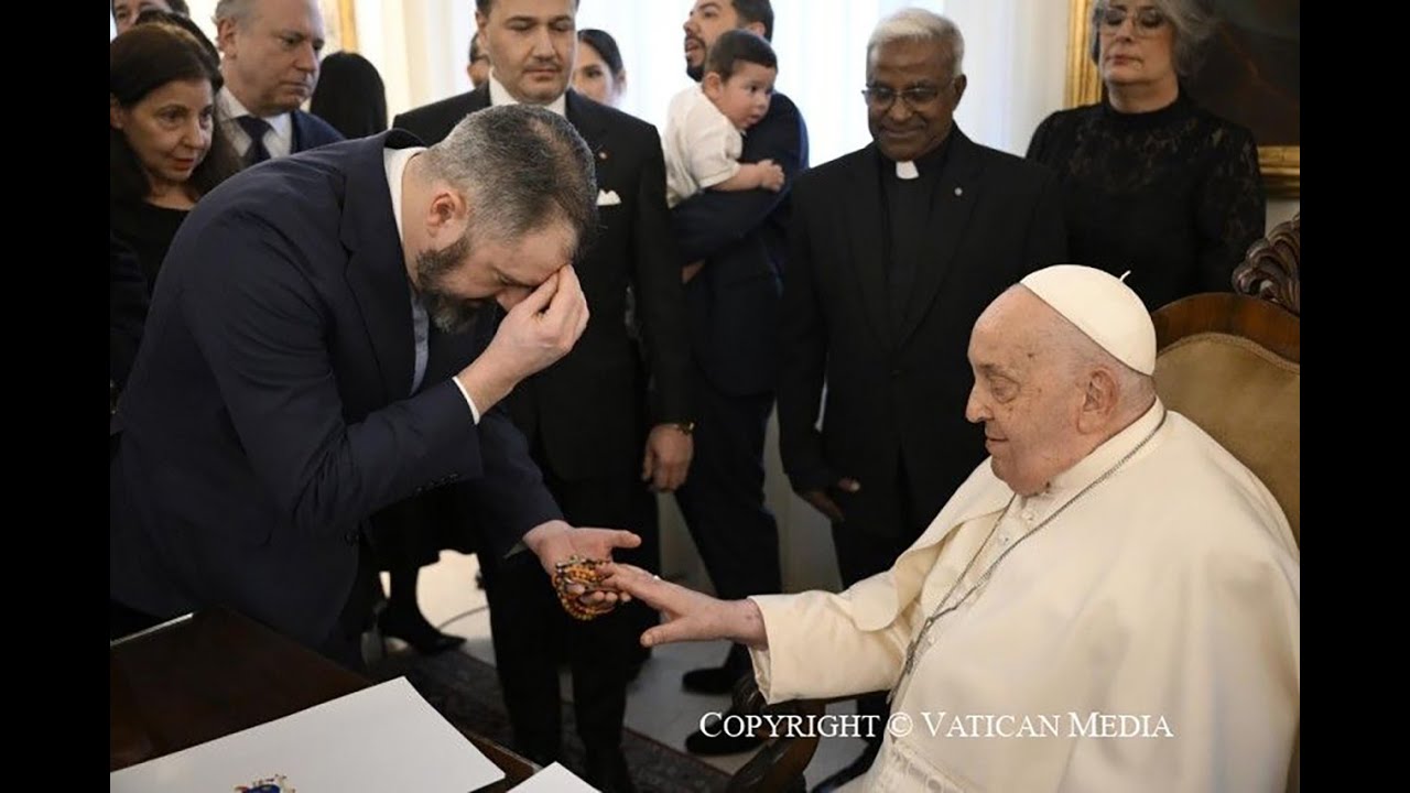 Daniel Catone Meets Pope Francis! - YouTube