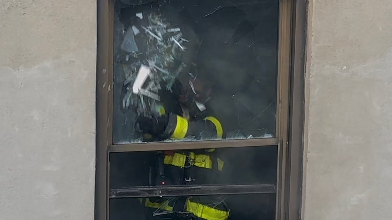 FDNY Manhattan 2nd Alarm Box 1583 Fire on the 3rd Floor with Extension ...