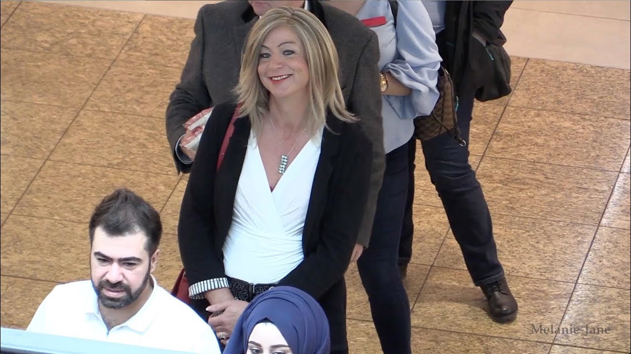 Melanie-Jane Goes Shopping - YouTube