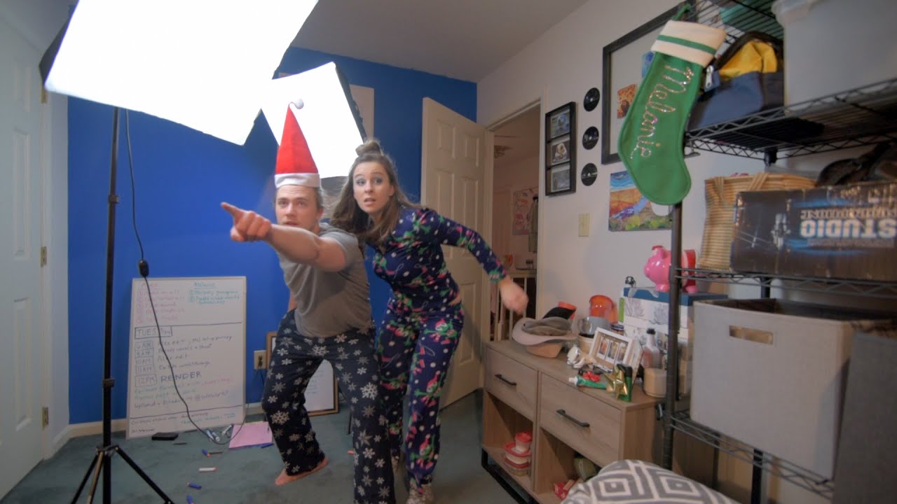 LOOK... A DISTRACTION!! - YouTube