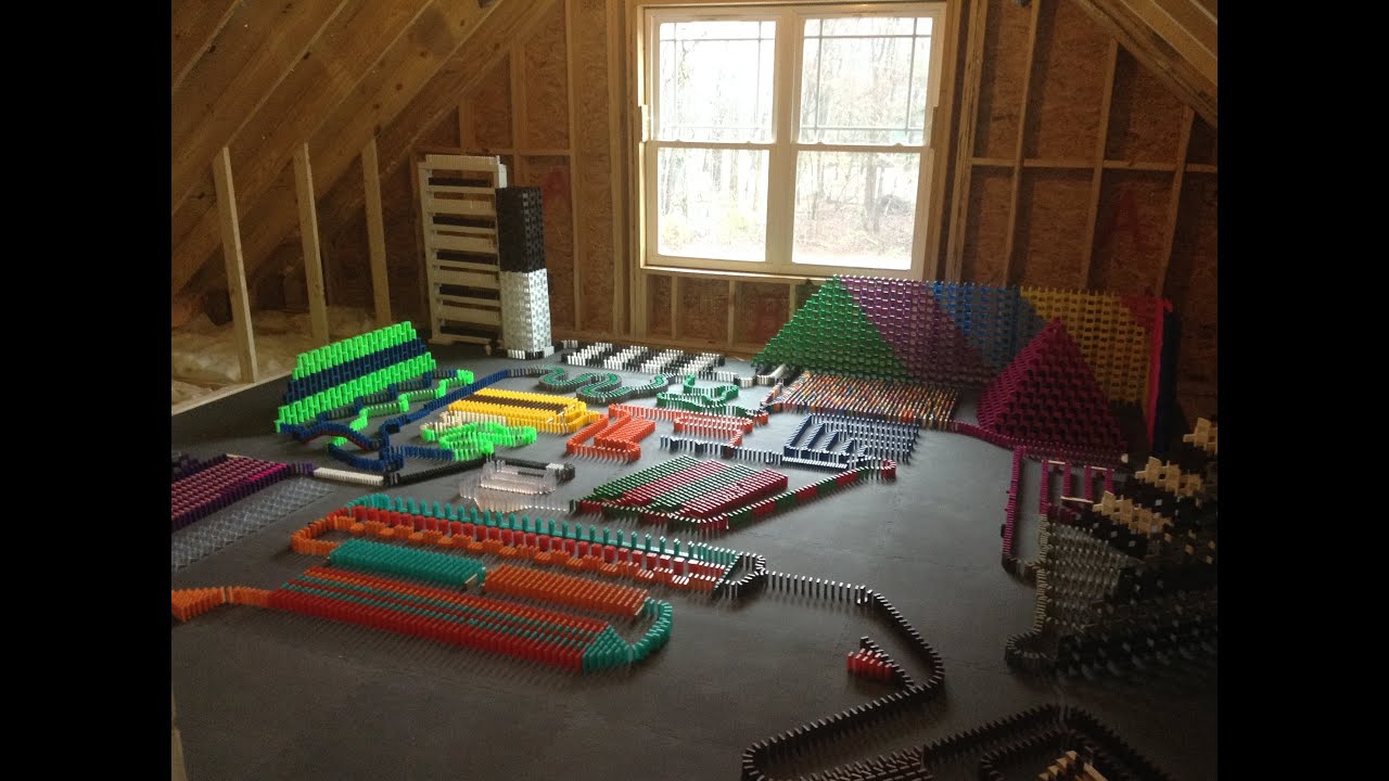 Domino Rally 8: 10,000 Dominoes! - YouTube