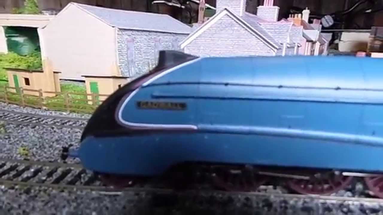 Hornby LNER Gadwell with TTS - YouTube