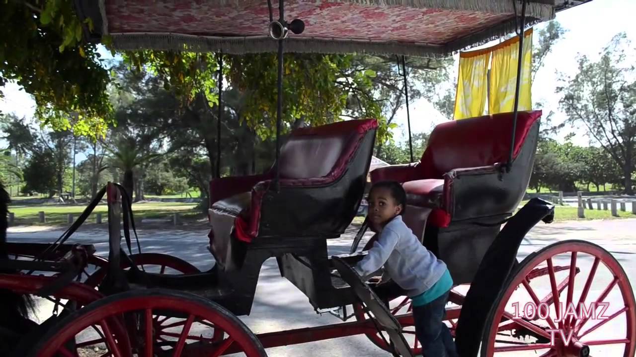 DADDI WHITES SAVES A KID AT ARAWAK KEY BAHAMAS - YouTube