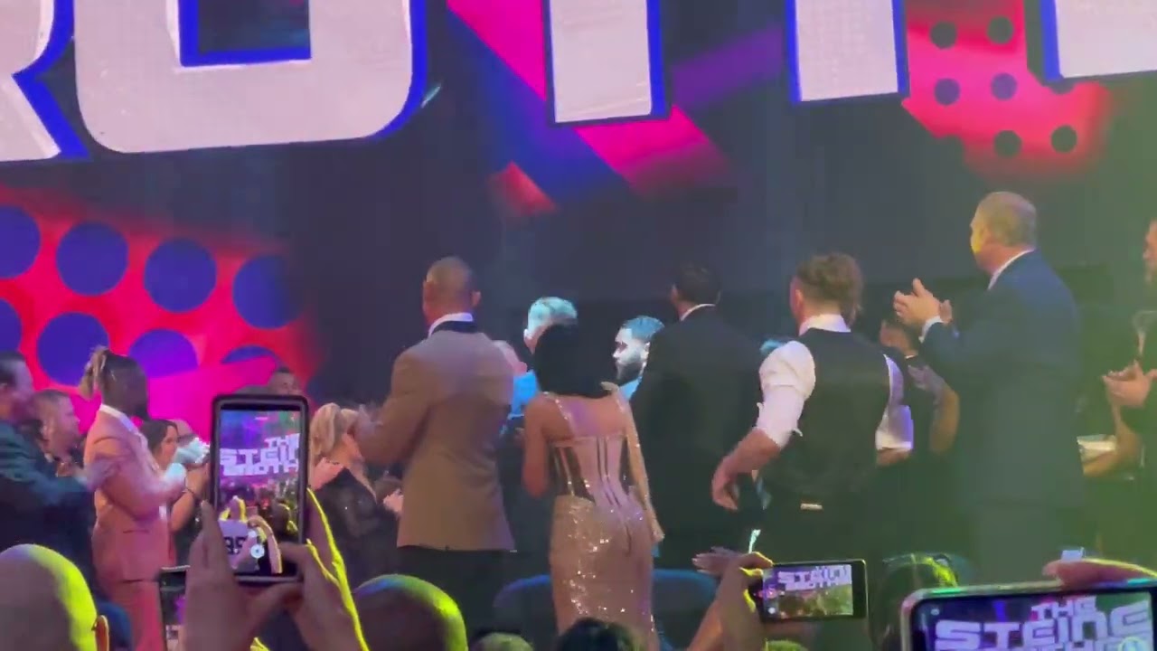 Bron Breaker introduces Dad, Steiner Brothers | WWE Hall of Fame ...