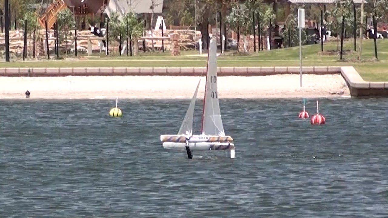 One Metre trimaran foiling - YouTube